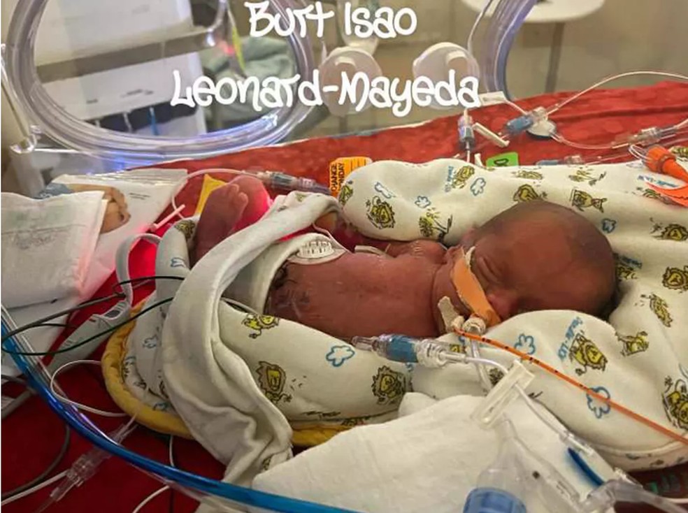 Nos EUA, policiais são surpreendidos com mulher em trabalho de parto de ...