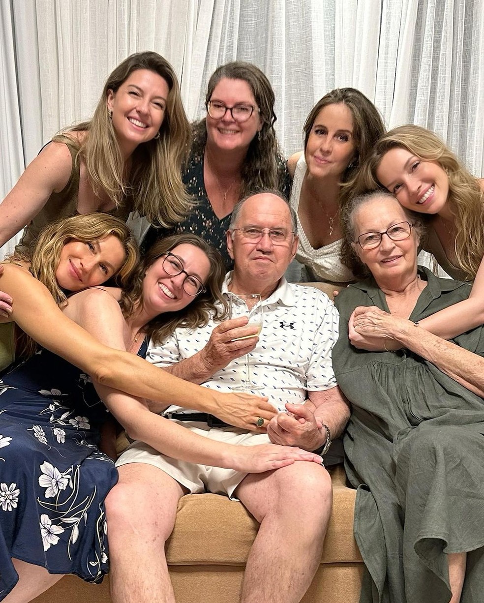 Gisele Bündchen compartilha fotos inéditas da temporada em família no ...