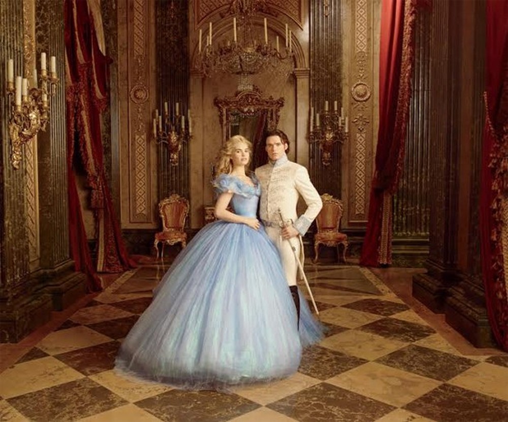 Tudo sobre o figurino do remake de Cinderela