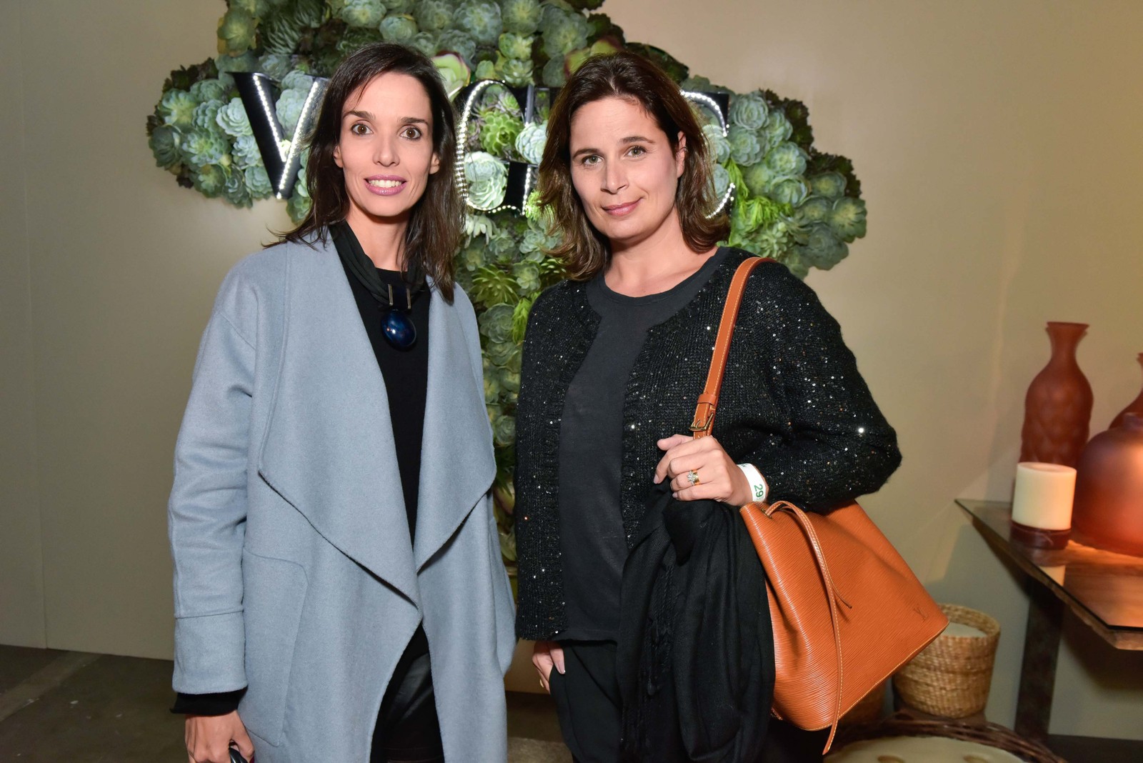 Um giro pelo lounge da Vogue no último dia do SPFW