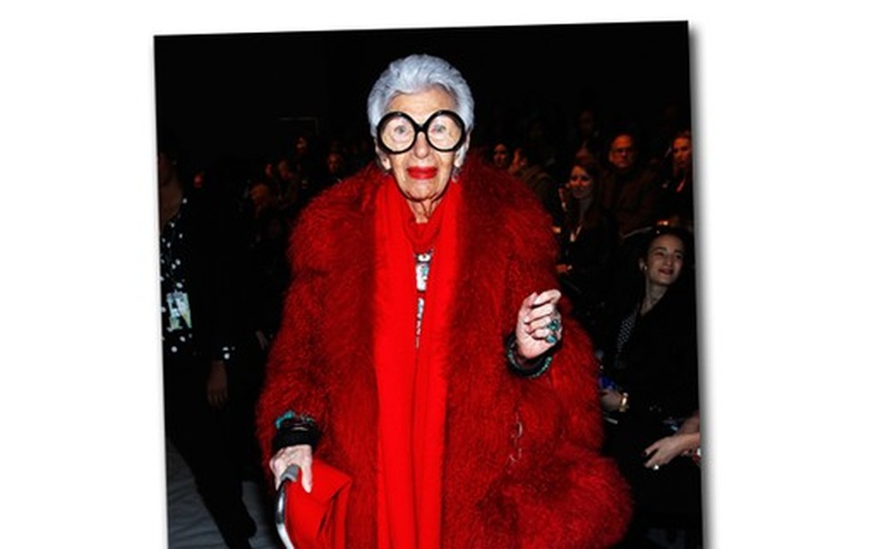 Ícone de estilo, Iris Barrel Apfel morre aos 102 anos