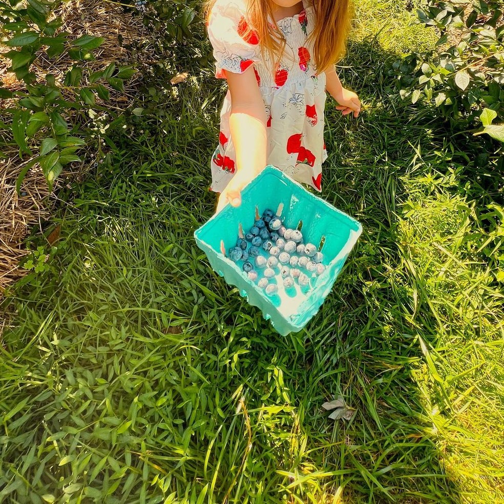 Gigi Hadid compartilha fotos da filha Khai e web reage: 