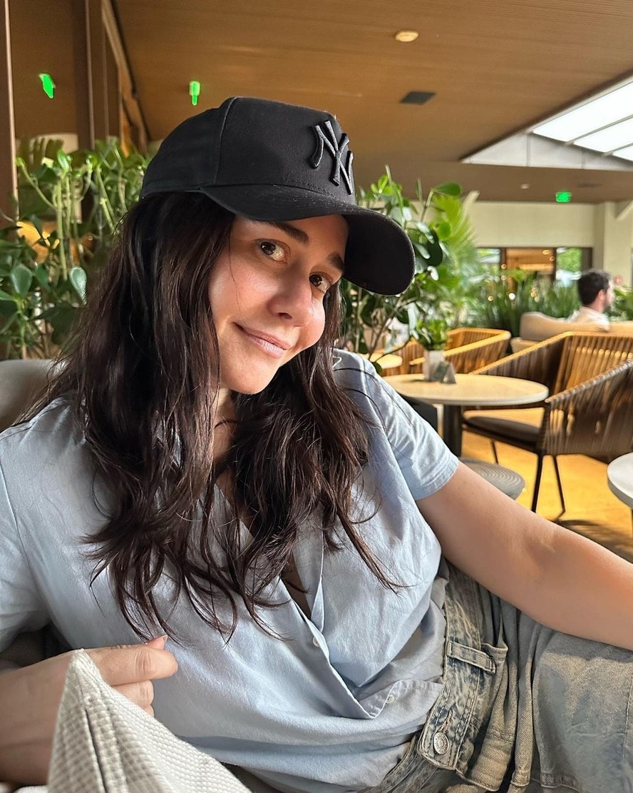 Alessandra Negrini para a web ao exibir cliques naturais