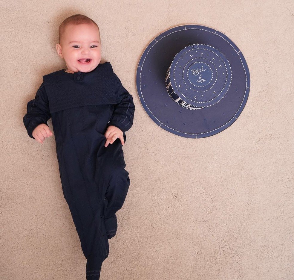 Carol Celico celebra 6 meses de vida do caçula, Rafael