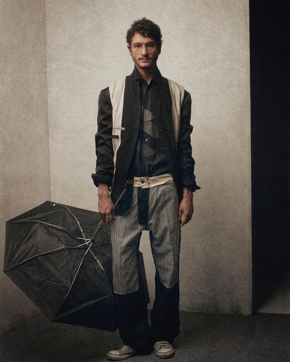 Jullio Reis faz ensaio fotográfico artístico