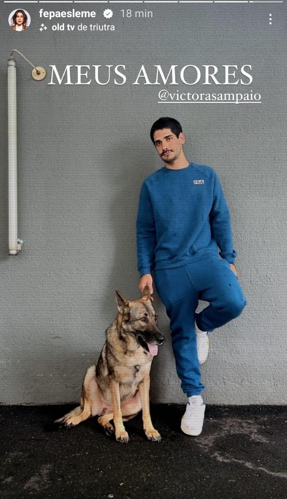 Fernanda Paes Leme mostra chamego com o noivo, Victor Sampaio