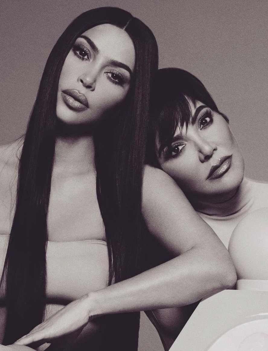Kim Kardashian diz que Kris Jenner fica triste ao pensar como a fama ...