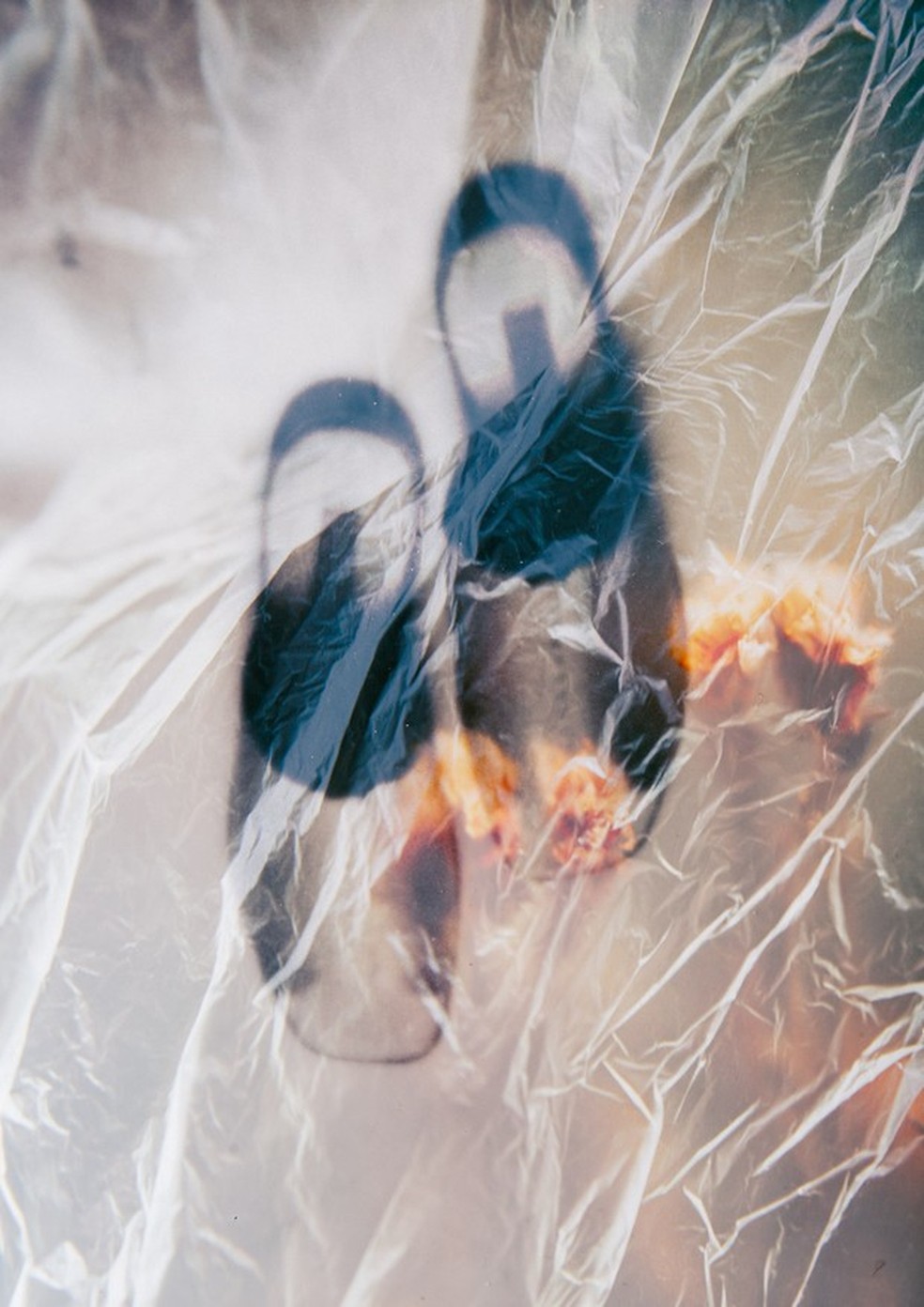 Owme expõe fotos de imersão na cerâmica artesanal para celebrar verão 2019