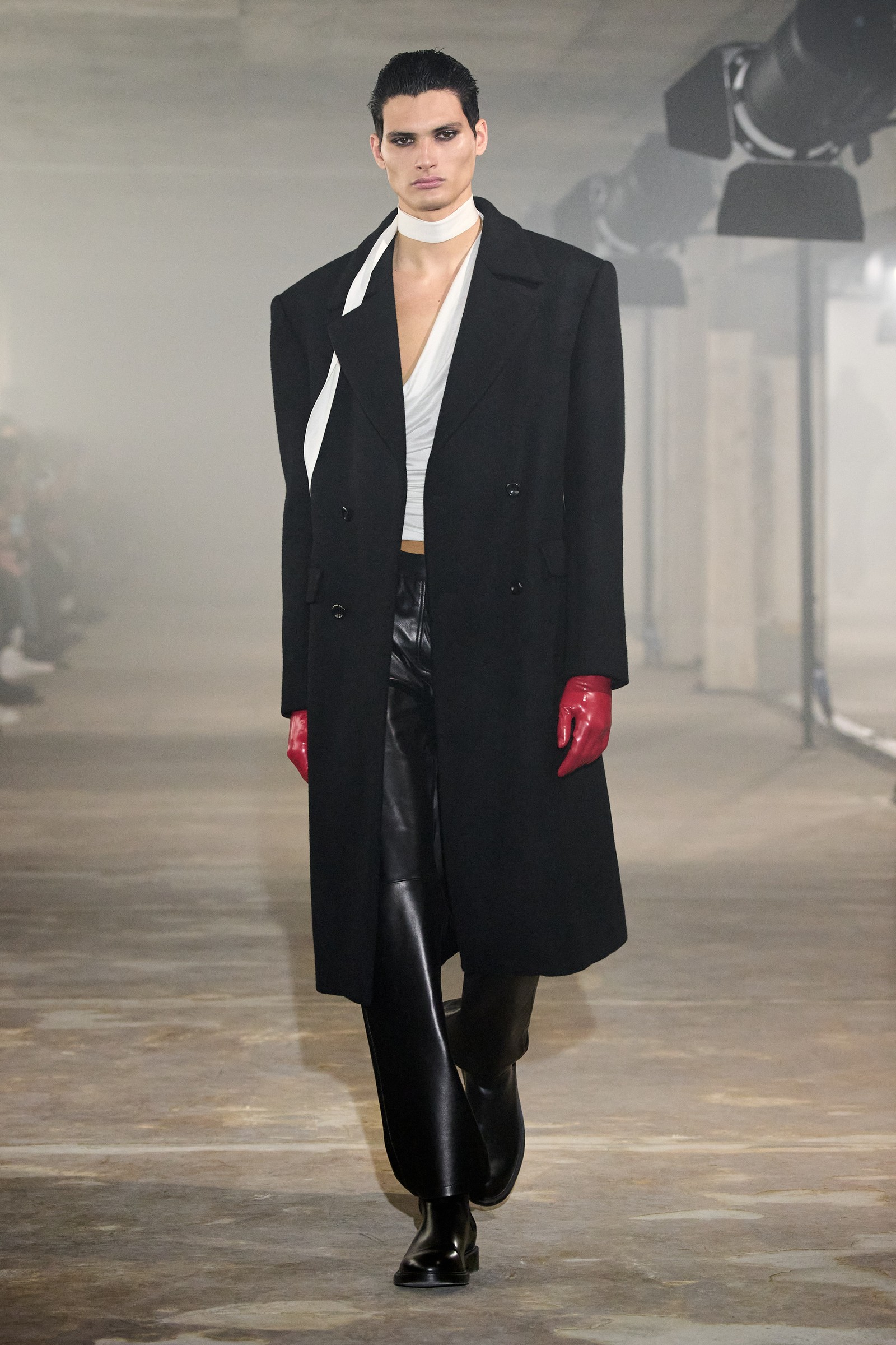 Ludovic de Saint Sernin | Paris | Inverno 2025