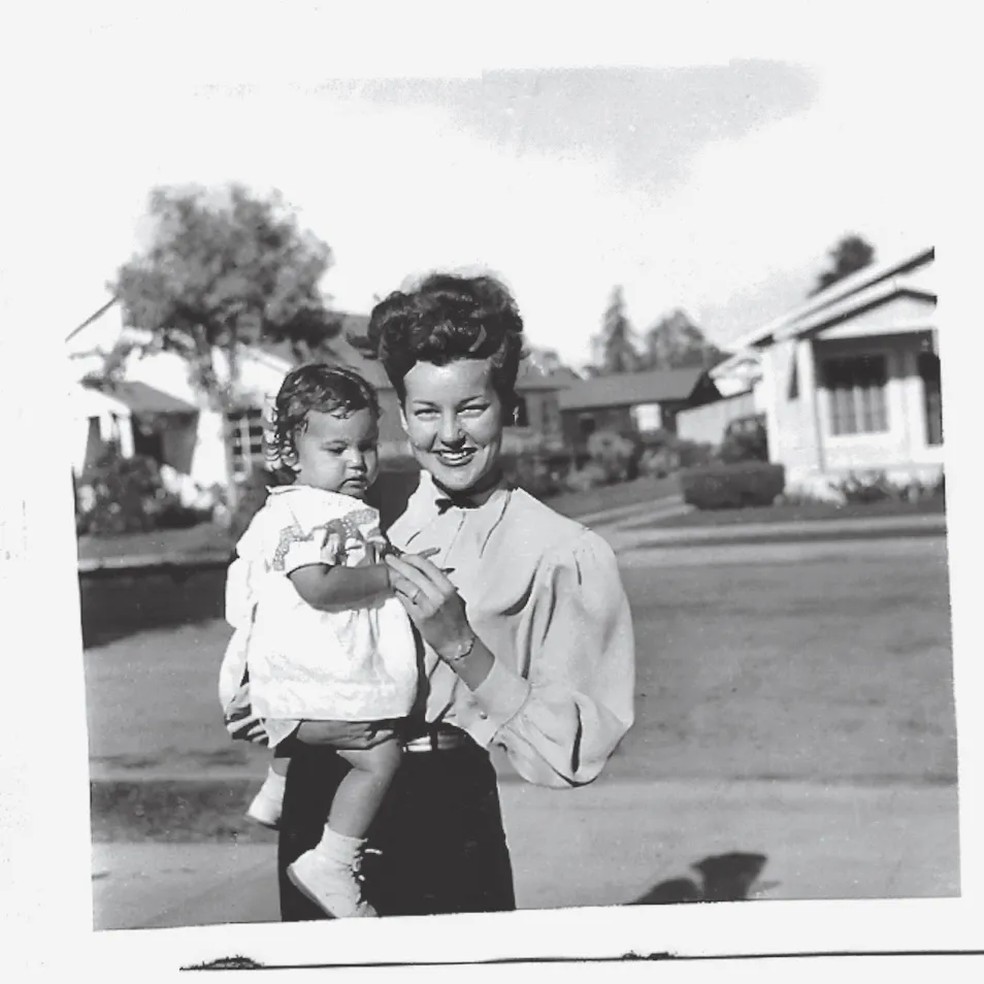 Cher: “É uma vida grande demais para caber em um único livro”