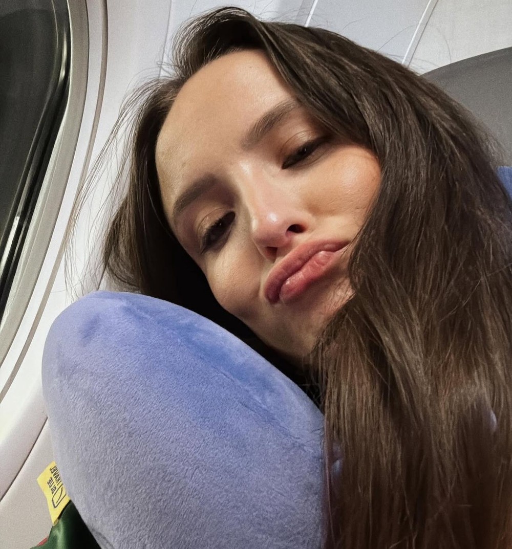 Larissa Manoela esbanja beleza em novos cliques: 'Galeria de selfies'
