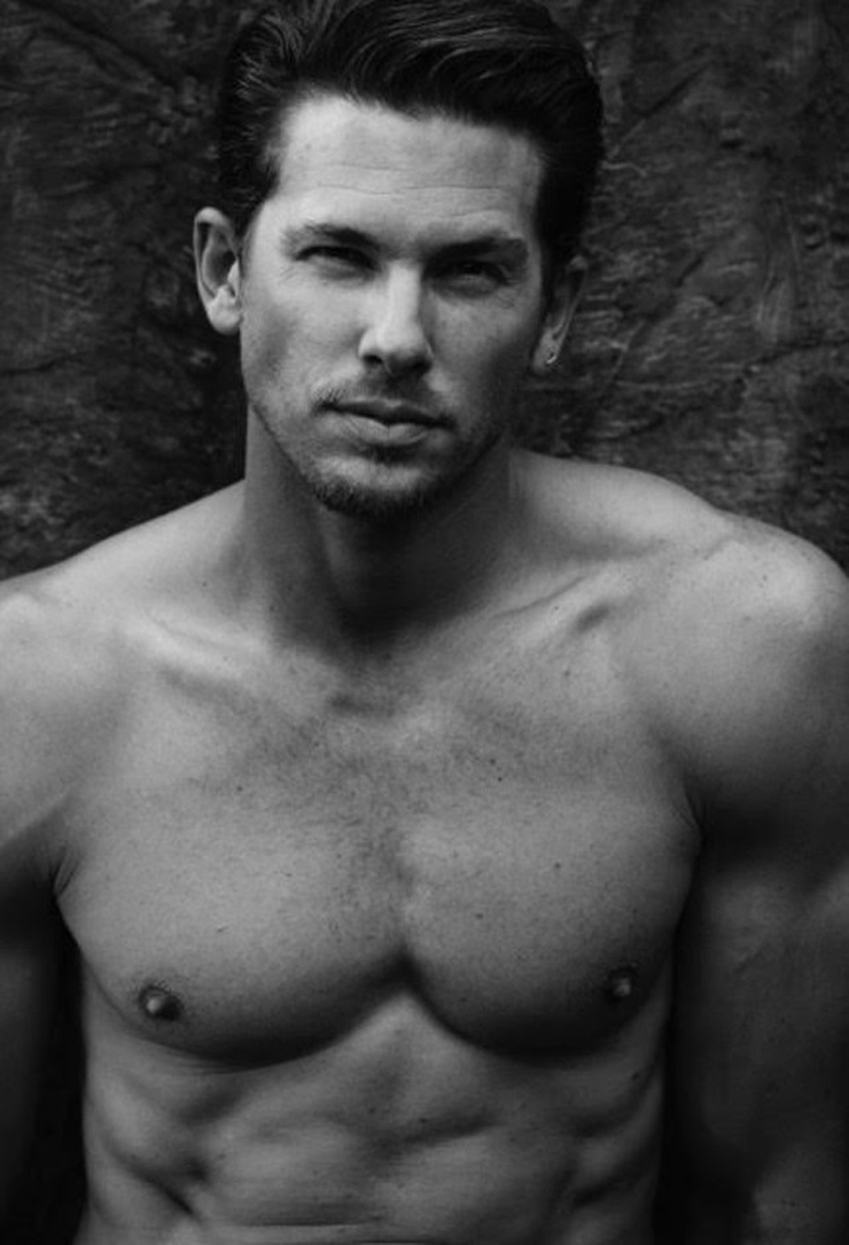 Adam Senn: ator, modelo e... namorado de Thaila Ayala!