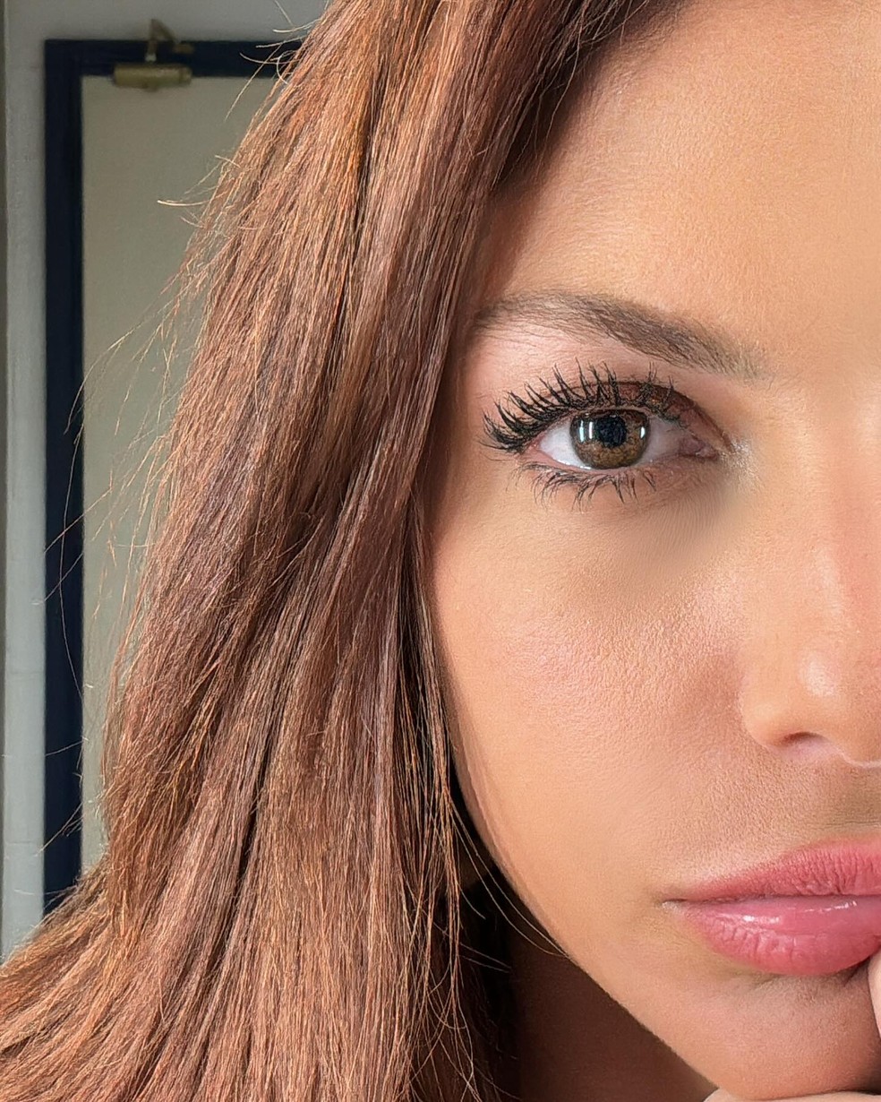 Mari Gonzalez abre álbum de fotos e encanta fãs