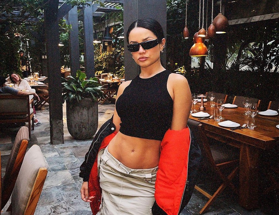 Juliette abre álbum de fotos e arranca elogios dos fãs