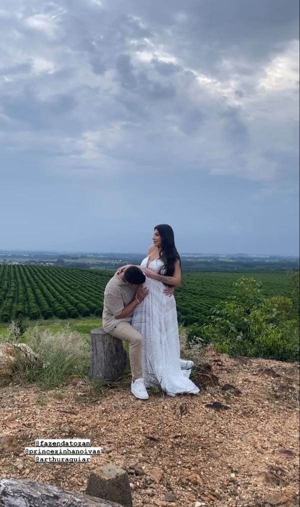 Jheny Santucci e Arthur Aguiar protagonizam ensaio juntos durante reta final da gravidez