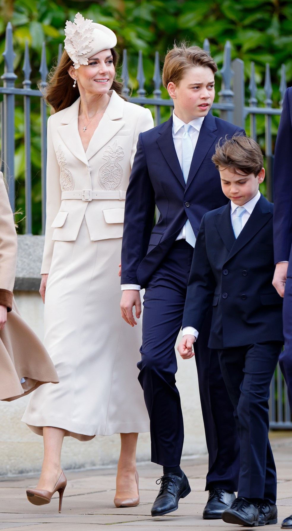 Príncipe George impressiona com altura e Kate Middleton brinca ...