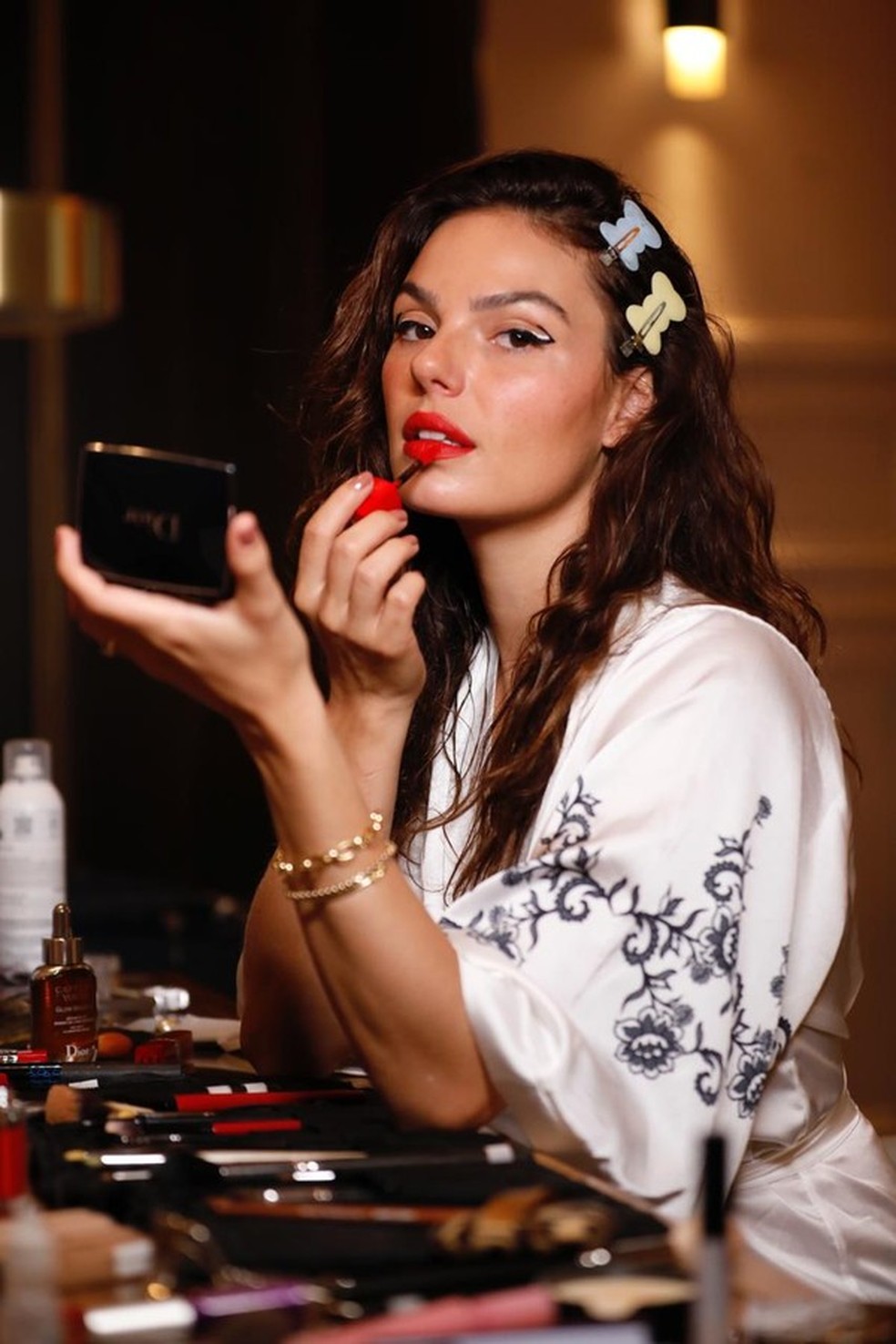 Getting ready com Isis Valverde: os preparativos da atriz para o ...