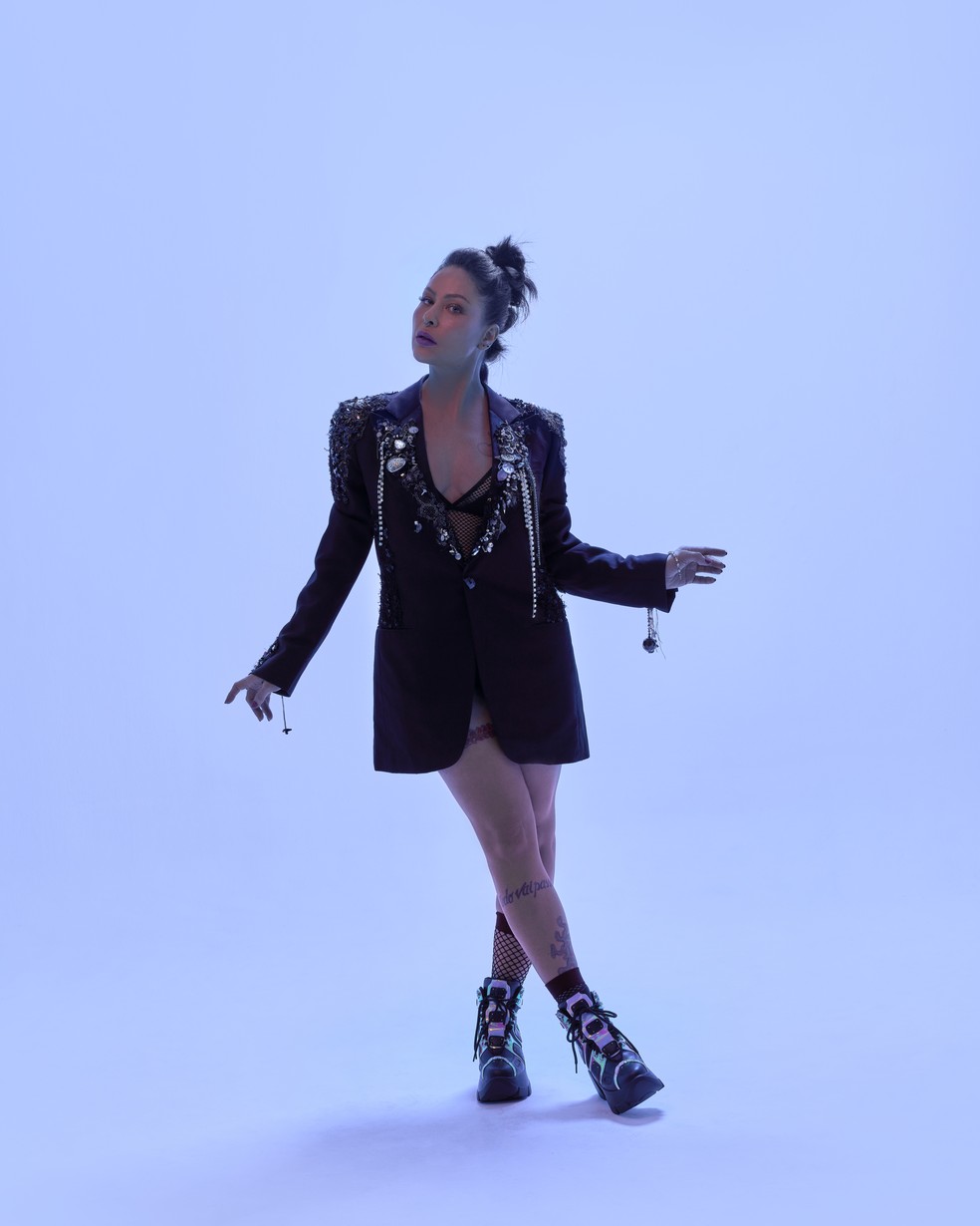 Pitty celebra 20 anos de carreira e mantém legado vivo no rock