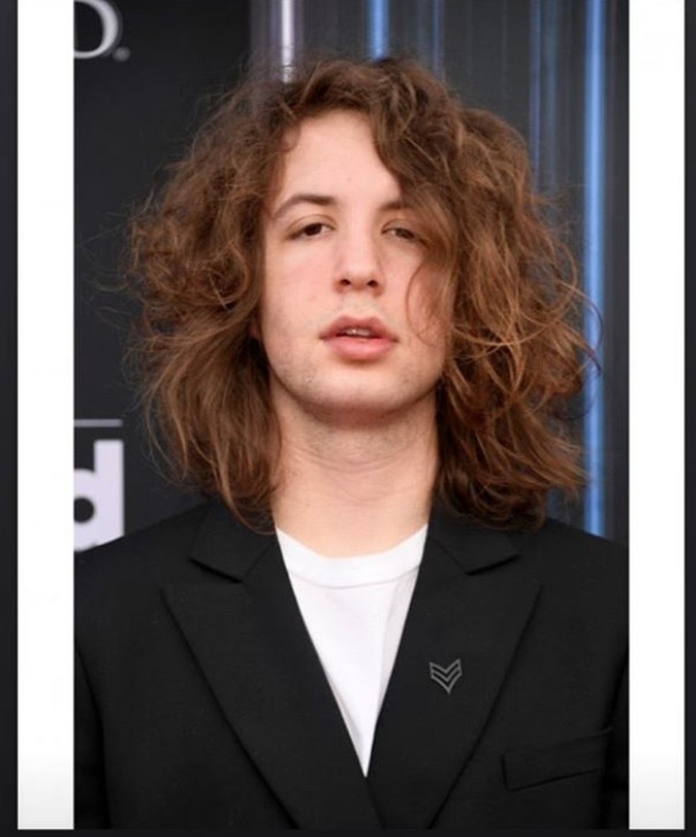 Lucas Jagger brilha no tapete vermelho do Billboard Music Awards