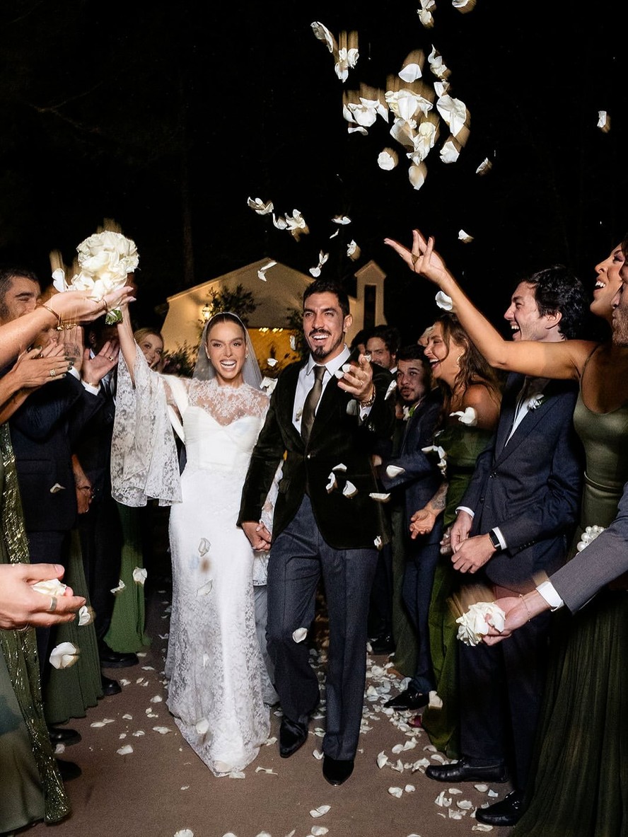 Giovanna Lancellotti abre álbum de fotos de casamento: 'Dia mais feliz ...