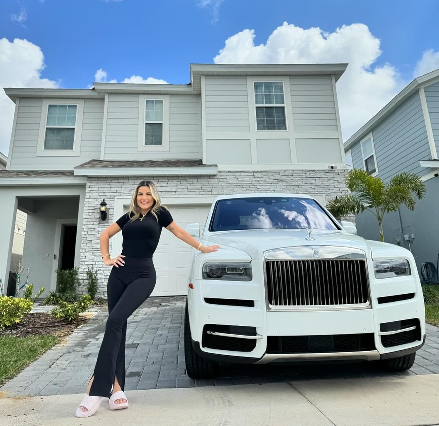 Deolane Bezerra exibe nova casa que comprou em Orlando, Estados Unidos