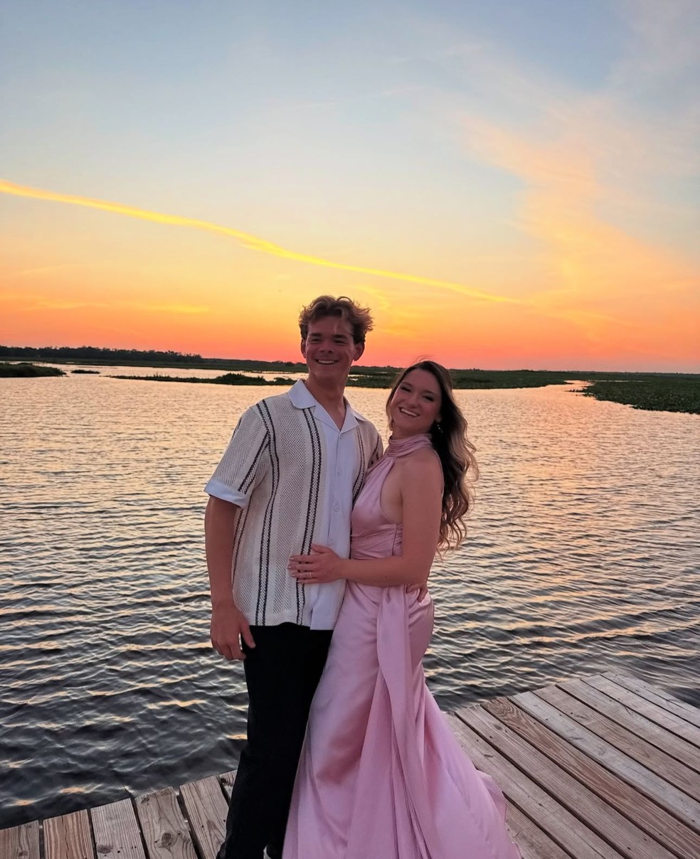 Marina Liberato celebra cinco anos de namoro com Felipe Lessa
