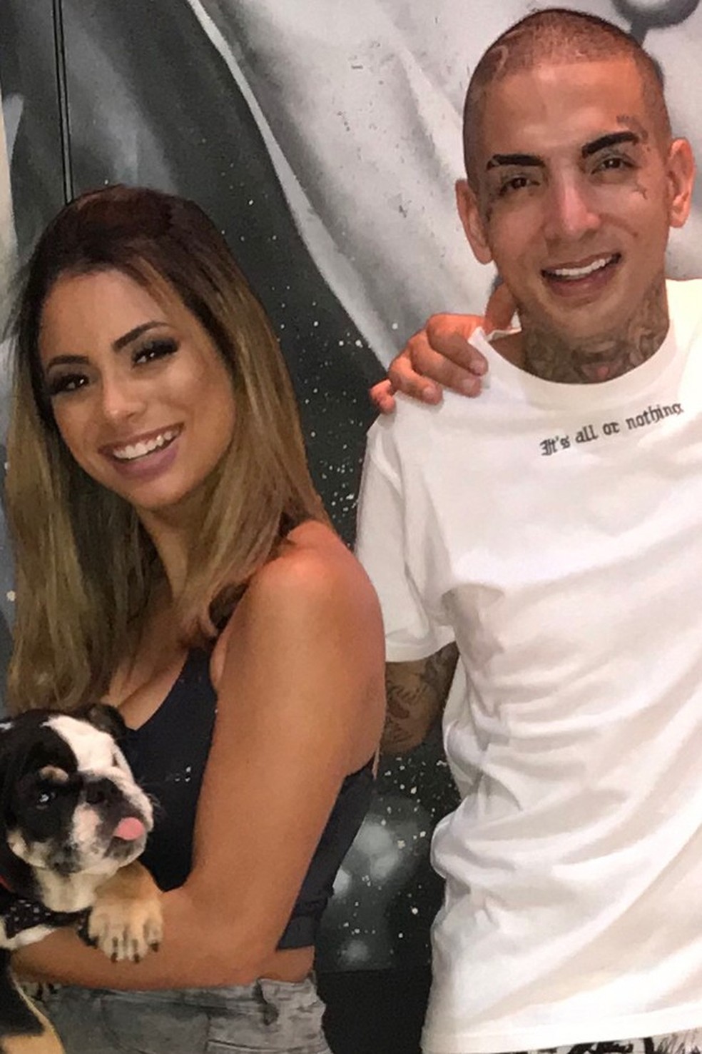 Lexa e Guimê postam foto com novo membro da família