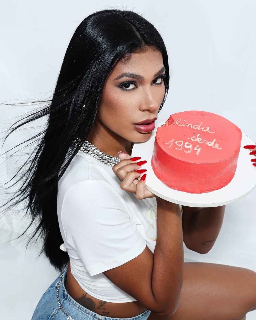 Pocah celebra 29 anos de vida: 'Parabéns pra mim'