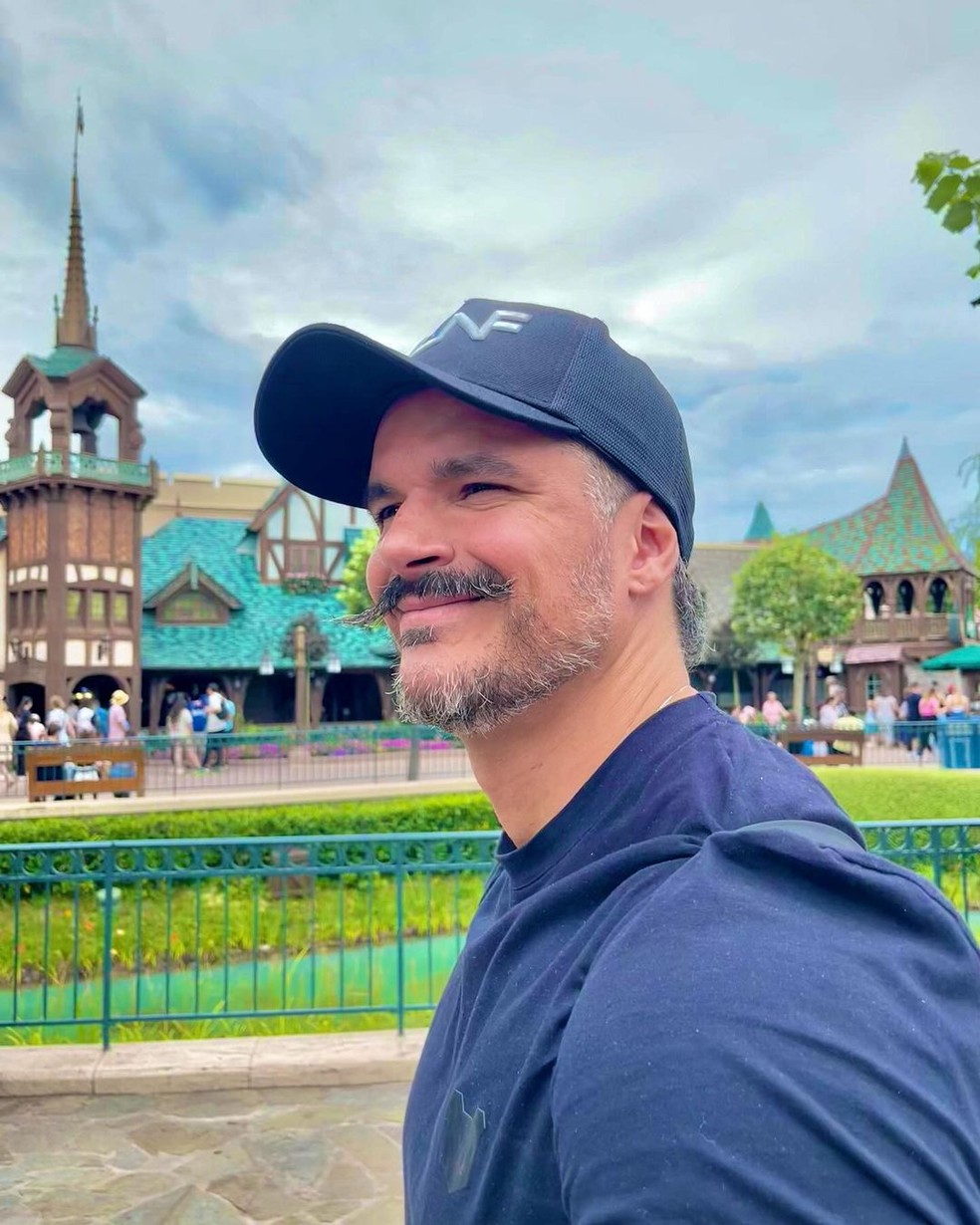 Priscila Fantin e Bruno Lopes mostram detalhes de visita a Disney de Paris