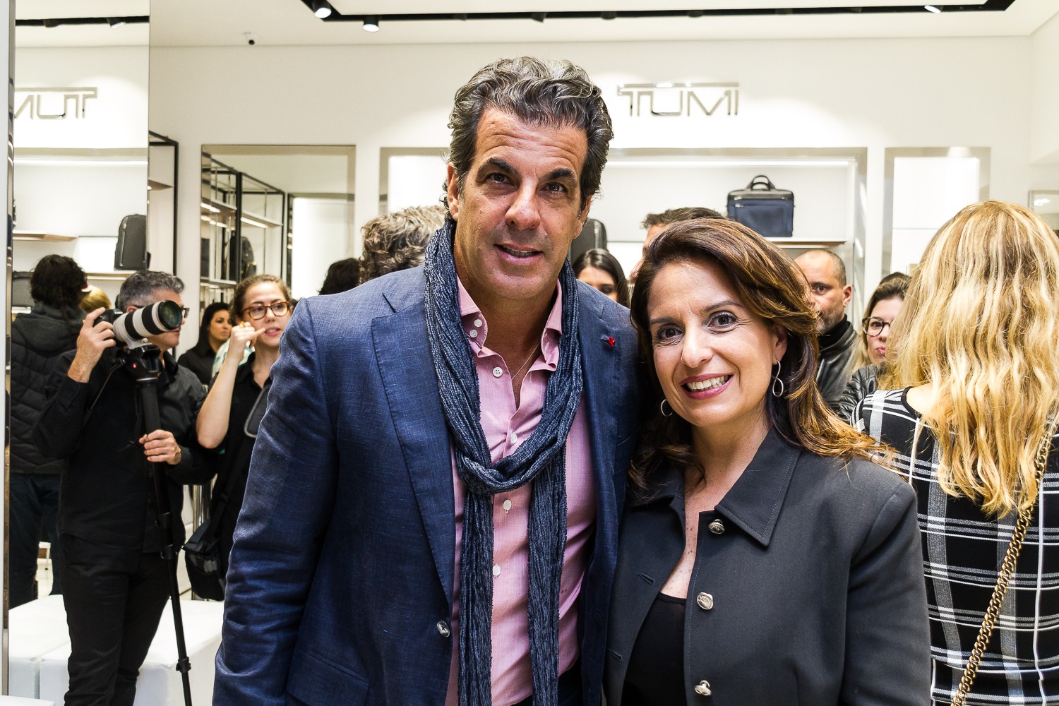 Tumi arma festa para lançamento de sua loja no Iguatemi