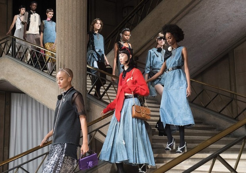 A moda, a exemplo de Miuccia Prada, deveria olhar sempre para o futuro