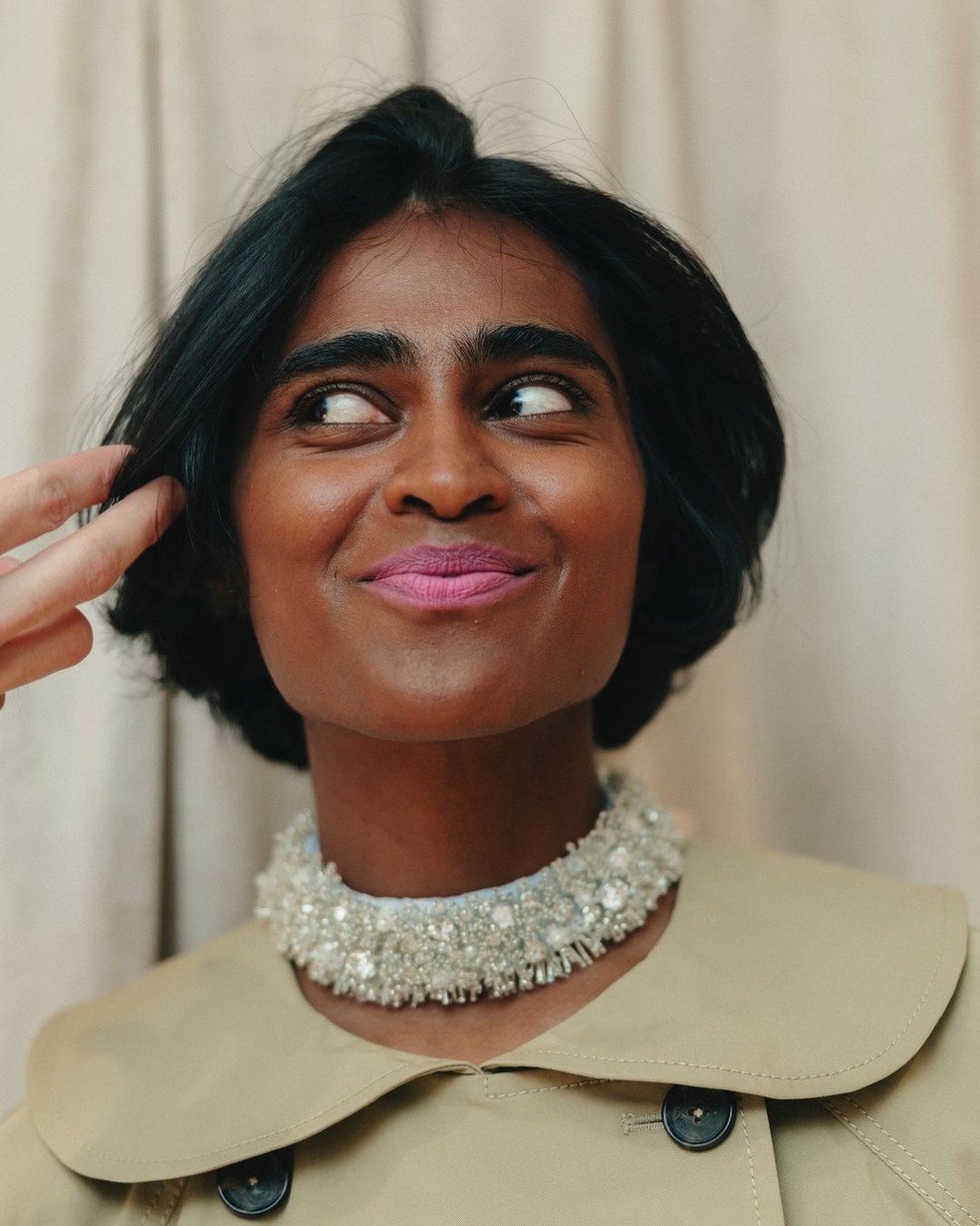 Sucesso nos anos 2000, o batom rosa-chiclete é aposta de beleza na NYFW