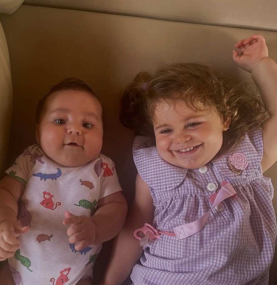 Viih Tube se derrete em novo clique de Lua e Ravi