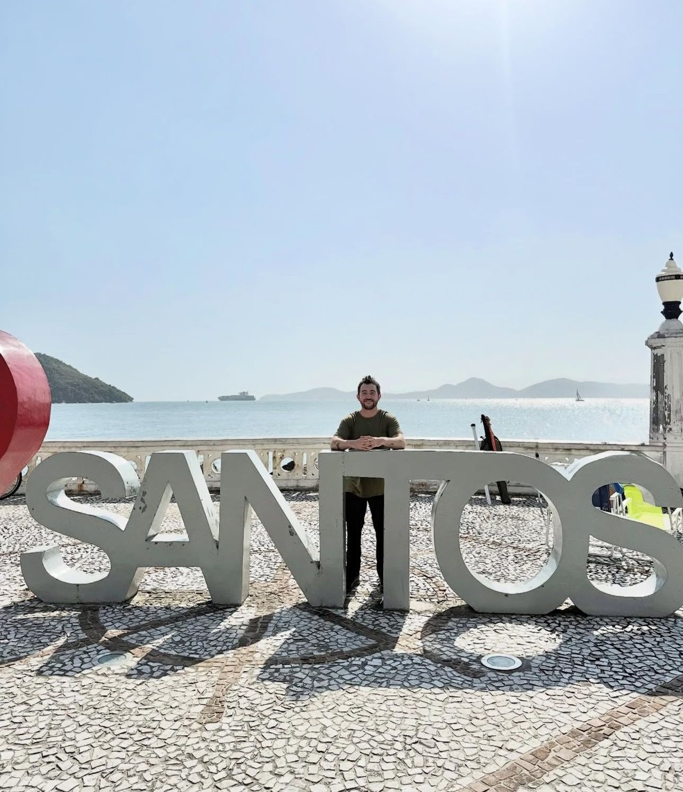 Vincent Martella, o Greg de 'Todo Mundo Odeia o Chris', chega a Santos