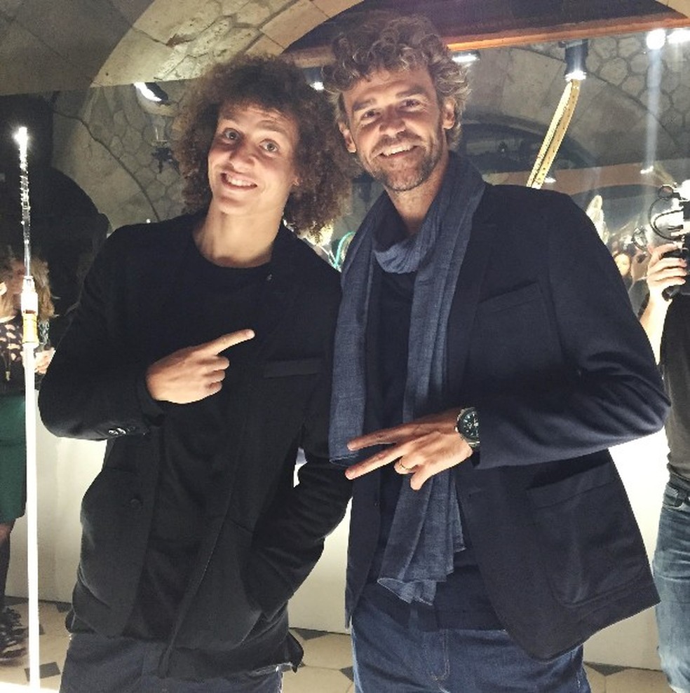 David Luiz rouba a cena em noite dedicada ao tênis em Paris