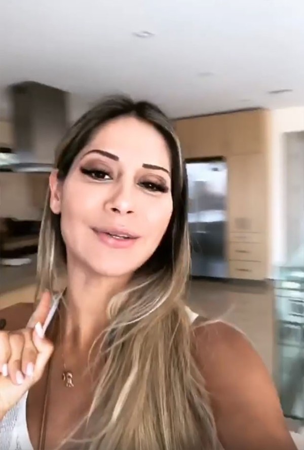 Mayra Cardi surge mais loira e fãs questionam: 'Grávida pode?'