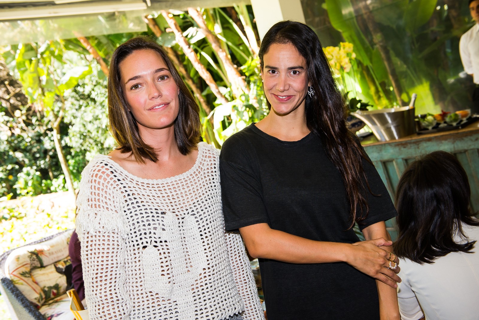 Vogue e Louis Vuitton em almoço especial com Behati Prinsloo ...