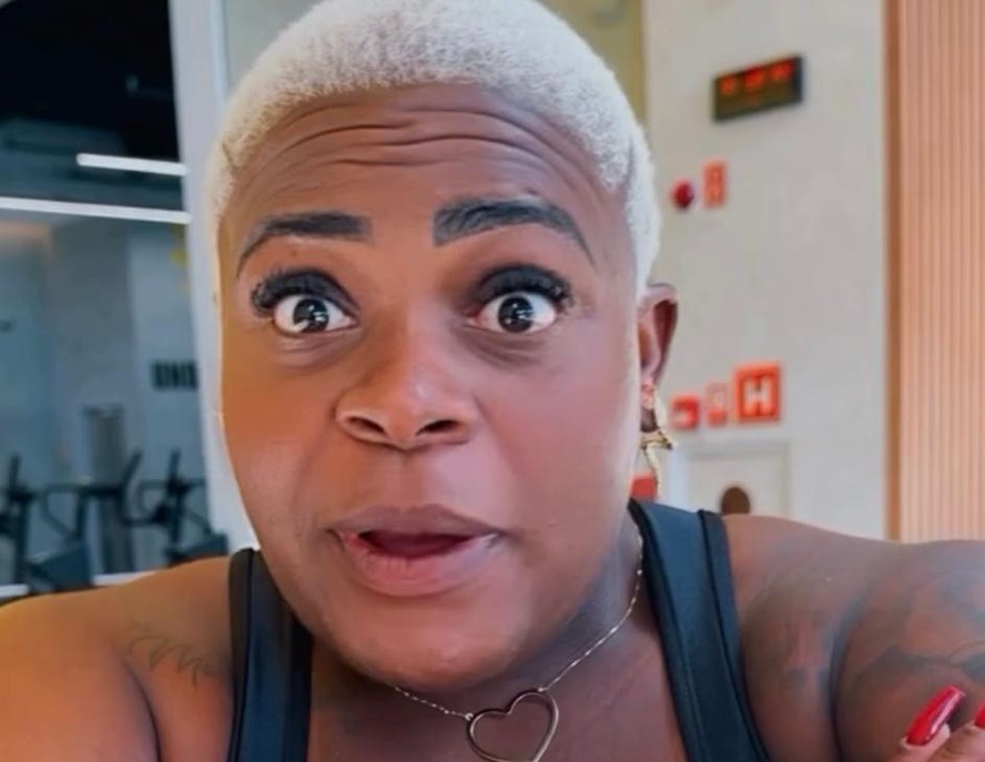 Jojo Todynho exibe silhueta e compartilha mensagem motivacional com os fãs