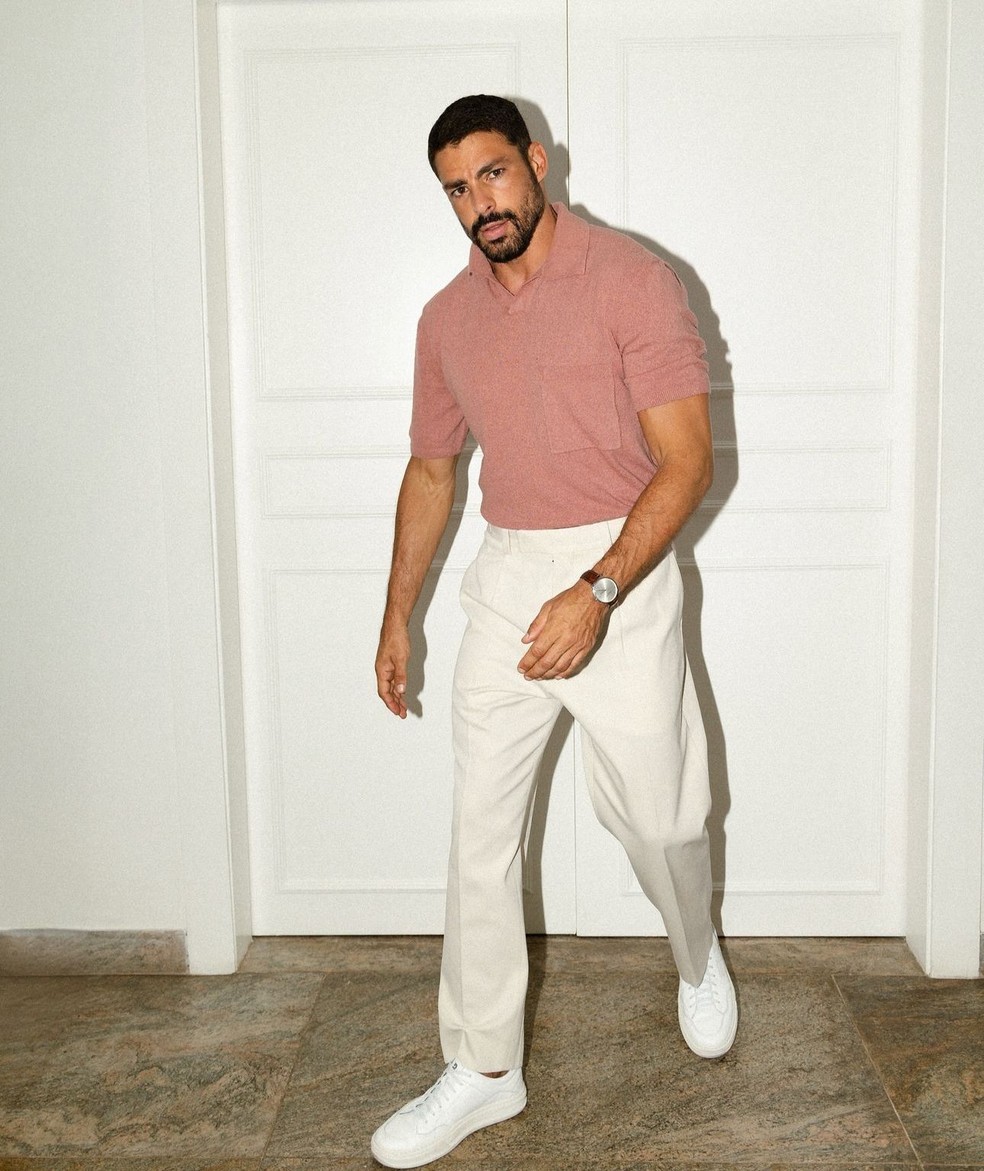 Cauã Reymond rouba a cena: 'Tô pronto'