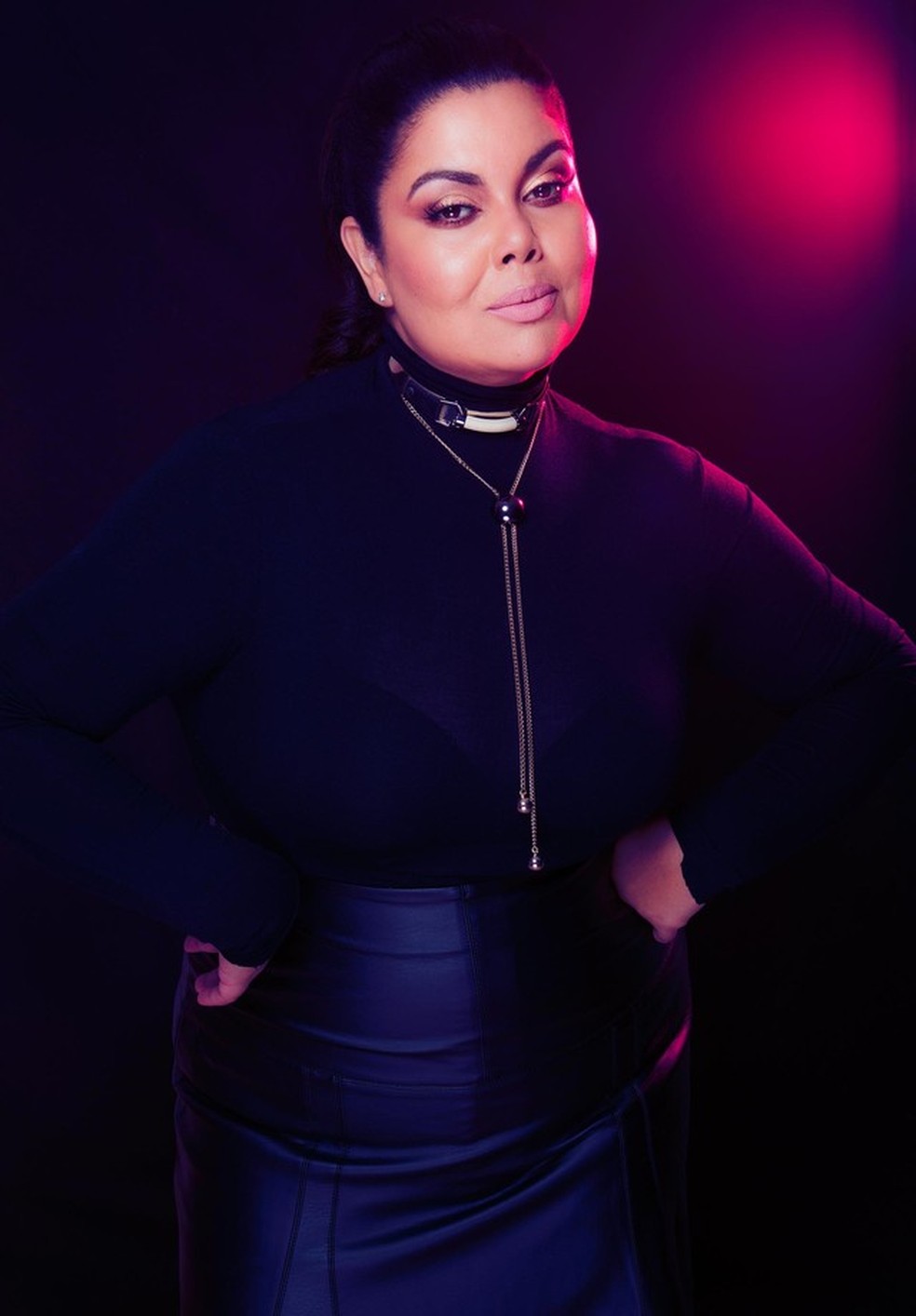 Fabiana Karla: 'já enrosquei minha saia em um cenário!'