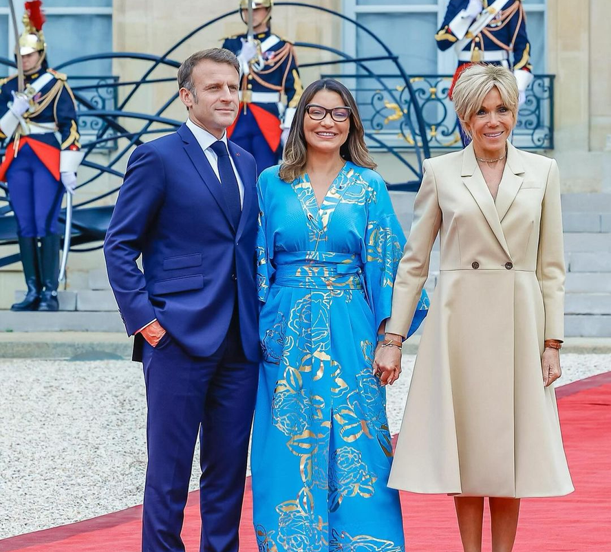 Em Paris, Janja Silva veste marcas brasileiras para recepção no Louvre