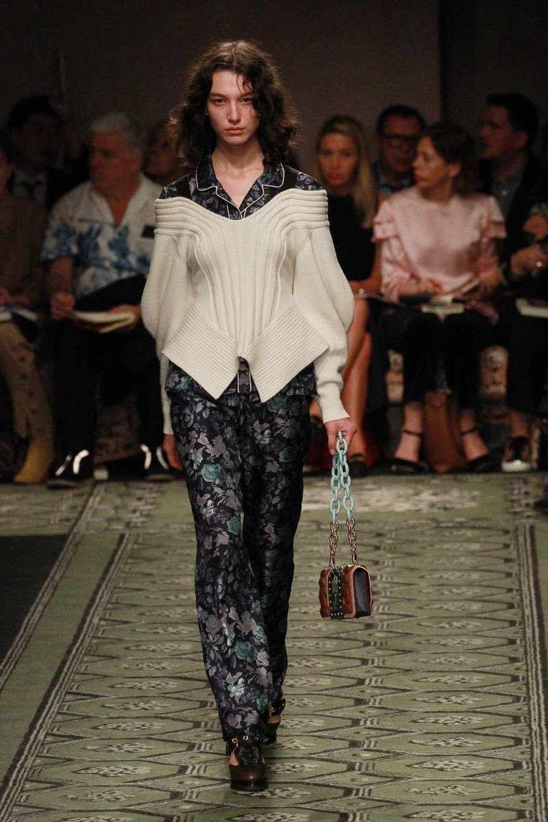 Burberry estreia no formato “see now, buy now”