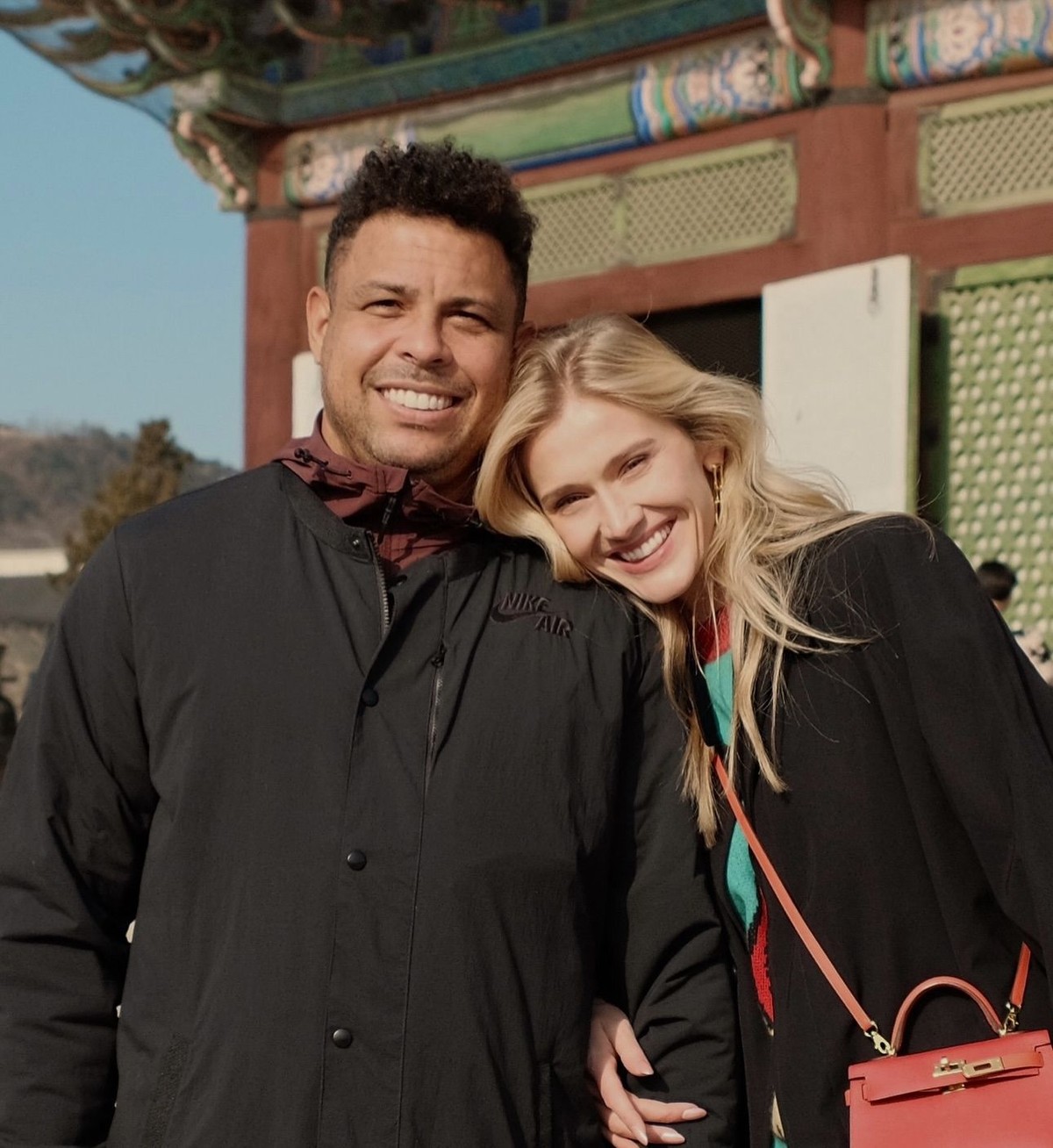 Celina Locks faz homenagem de aniversário para Ronaldo