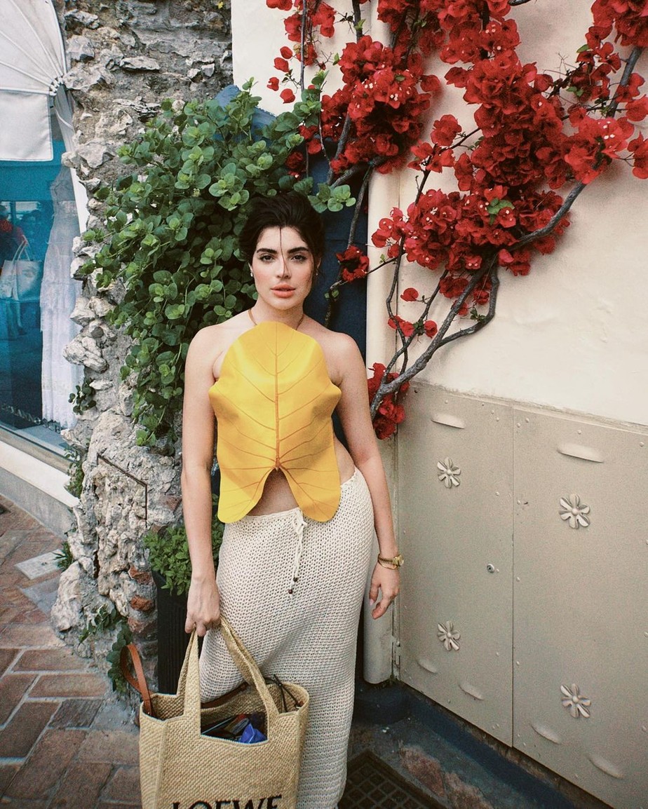 Gkay abre novo álbum das férias em Capri e mostra look fashionista com ...