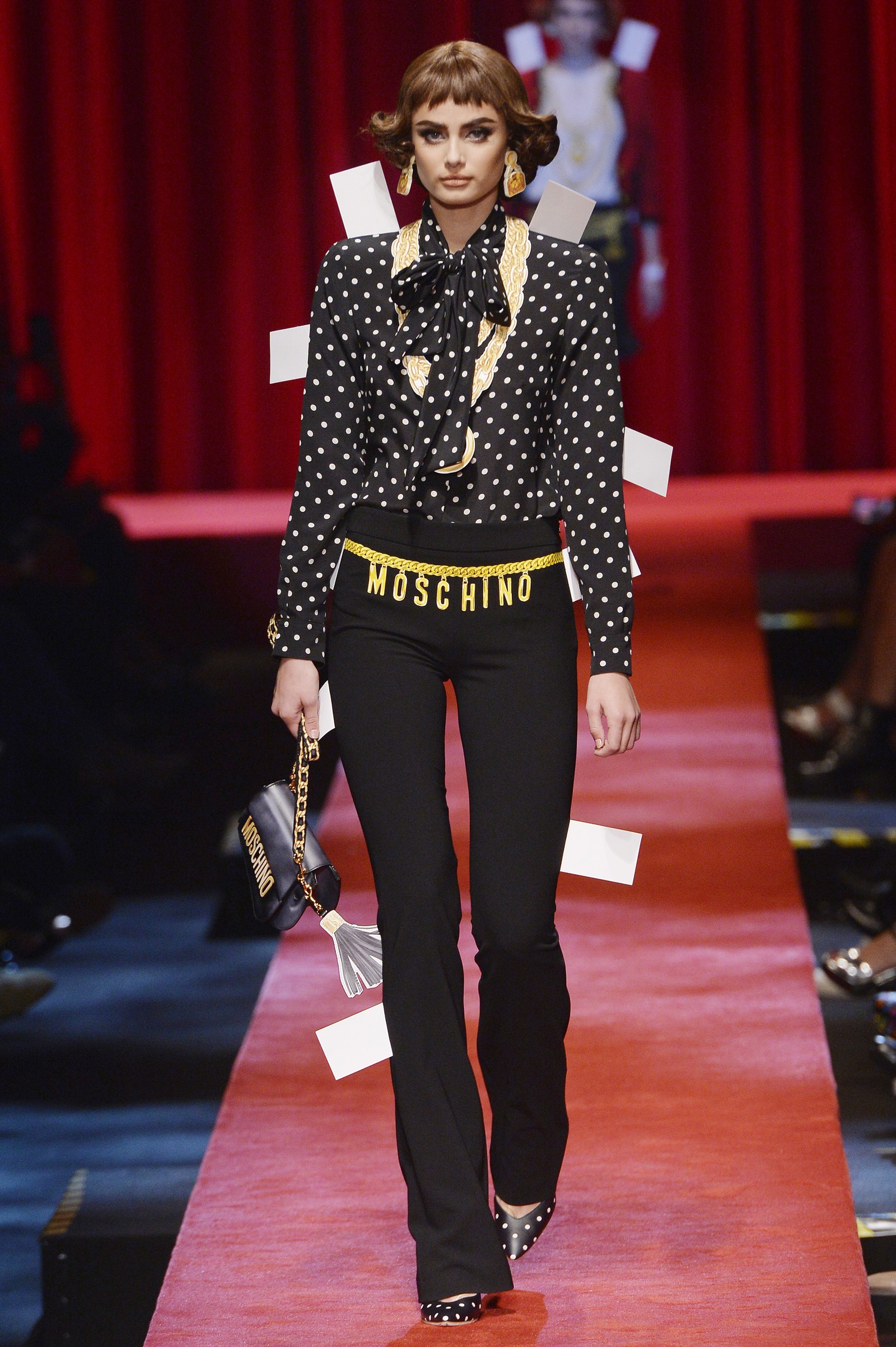 As divertidas paper dolls da Moschino