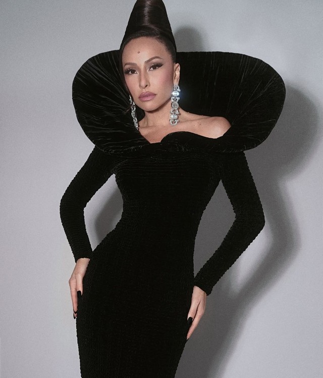 Semana de moda de Paris: Sabrina Sato brilha em evento da lista BoF 500 ...