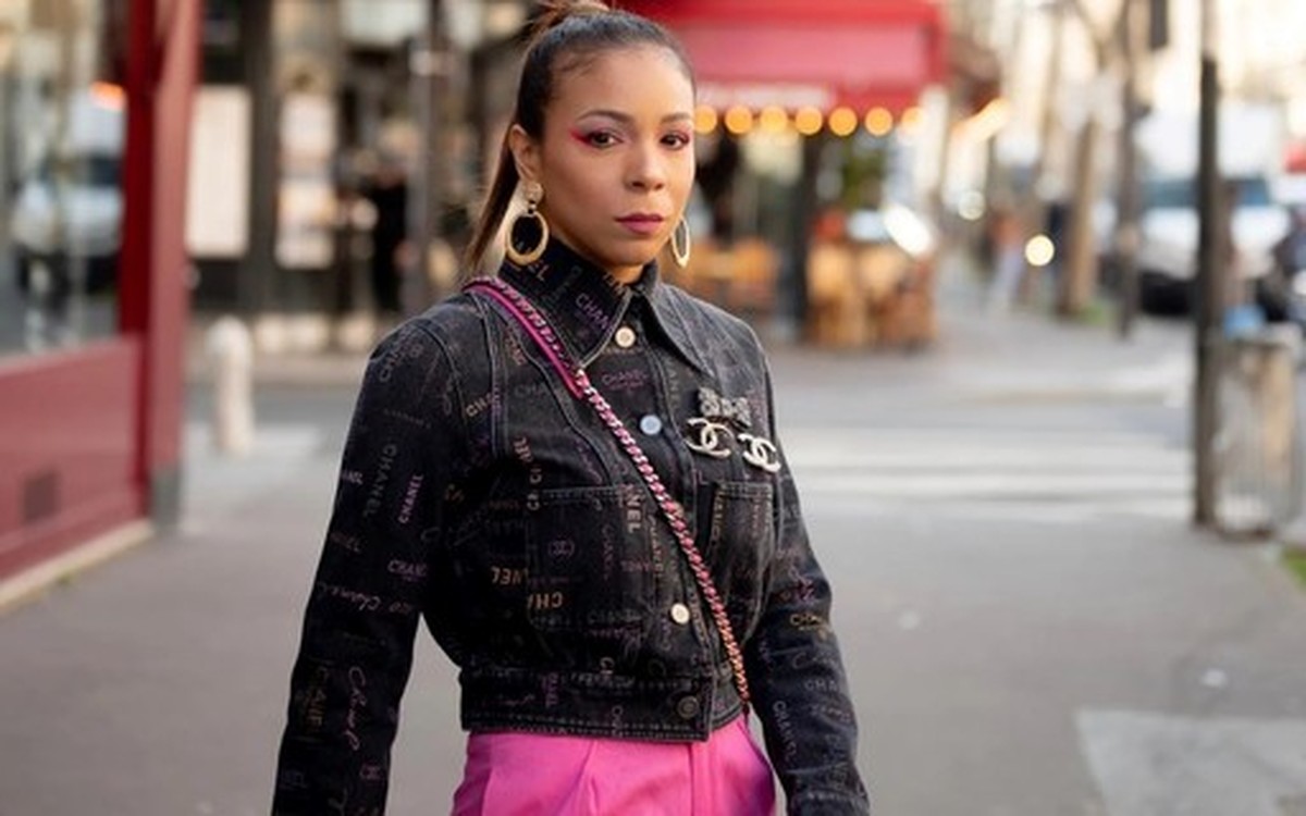 Belle Silva exibe treino pesado para começar o sábado