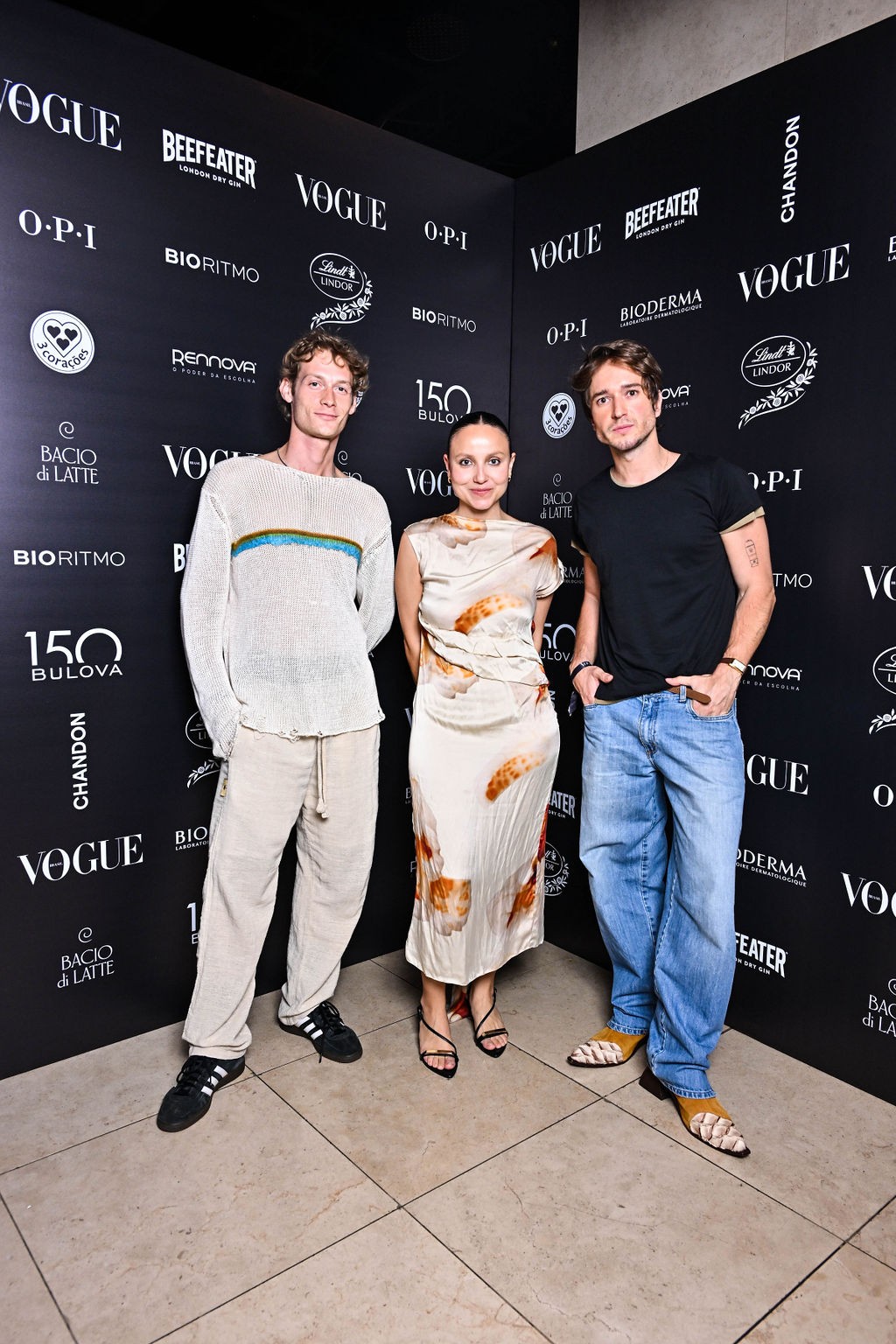 Pré-Baile da Vogue reúne famosos e fashionistas em São Paulo