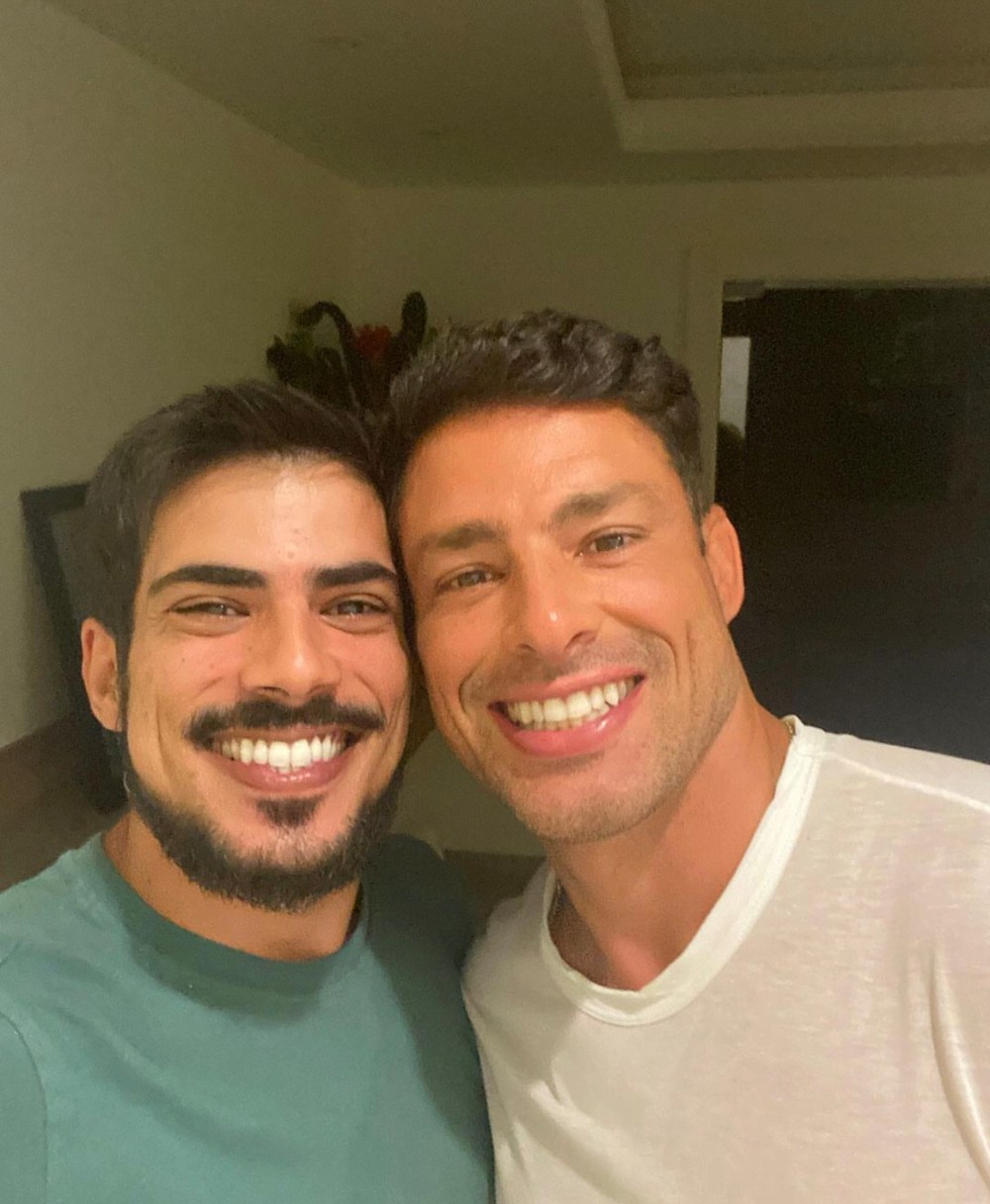 Cauã Reymond treina boxe com a irmã, Lara Rodi