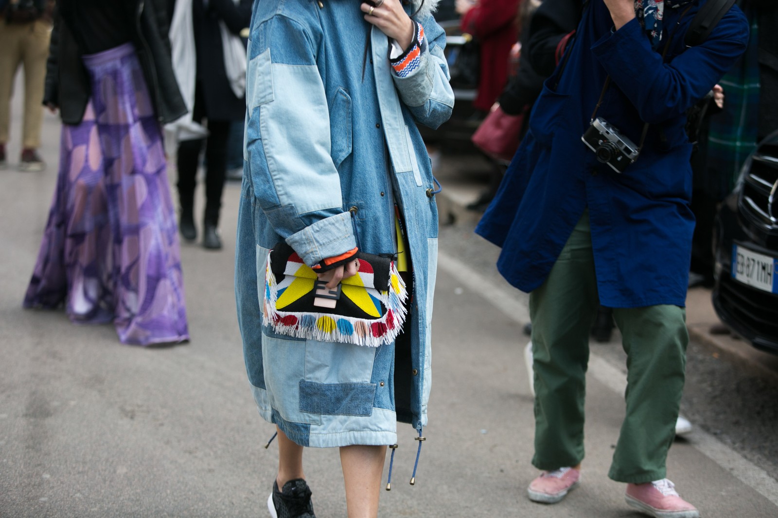 Streetstyle: a ordem é se divertir pelas ruas durante a semana de moda ...